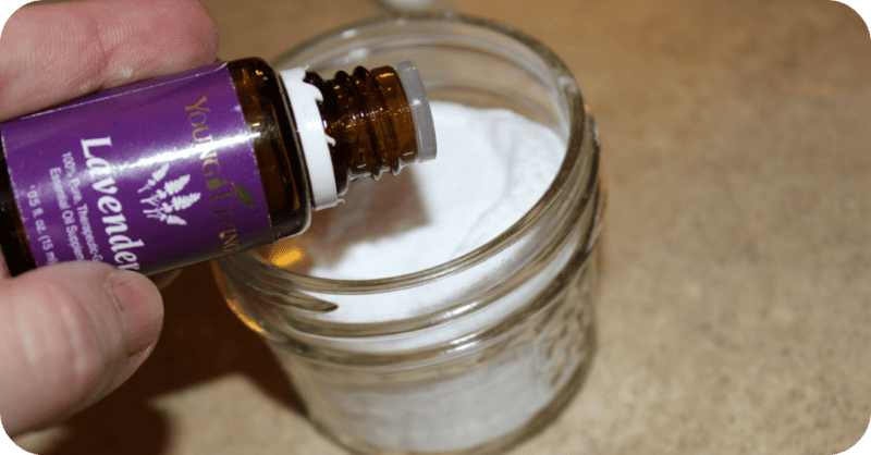 DIY Homemade Carpet Deodorizer (Only 2 Ingredients)