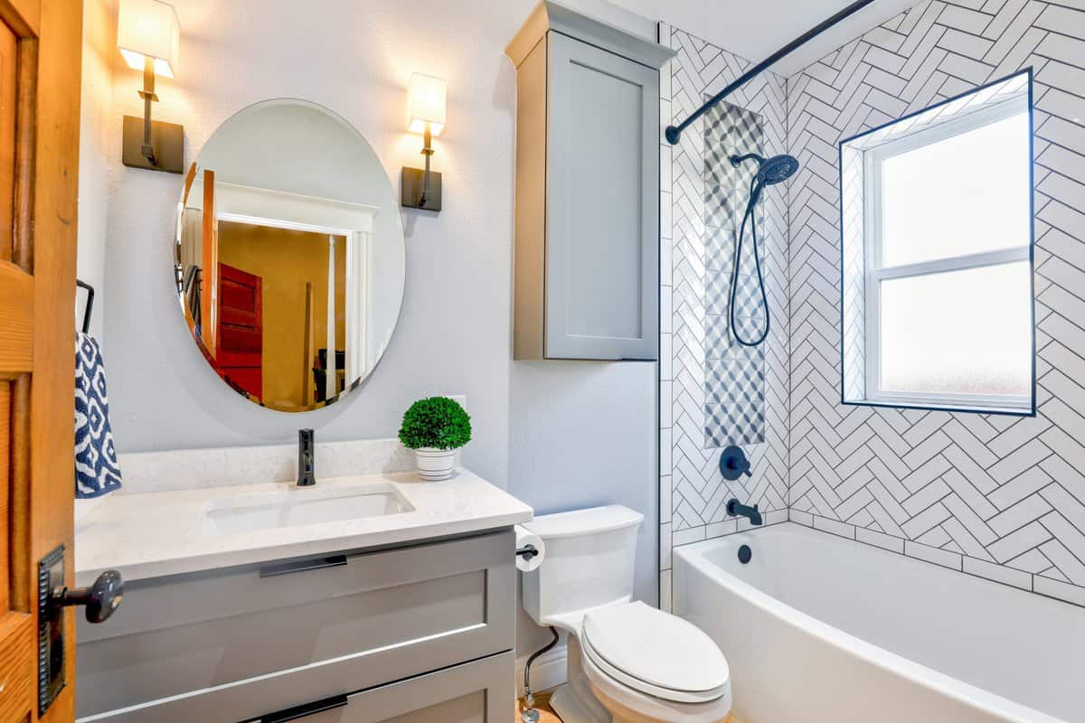 50 Must-See Bathroom Quotes to Brighten Your Day