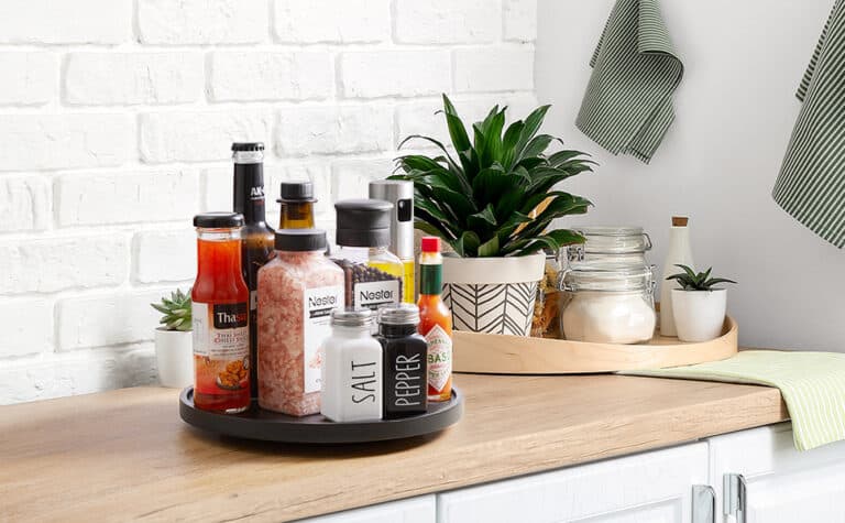 7 Tips to Organize Kitchen Cabinets (& Storage Items!)